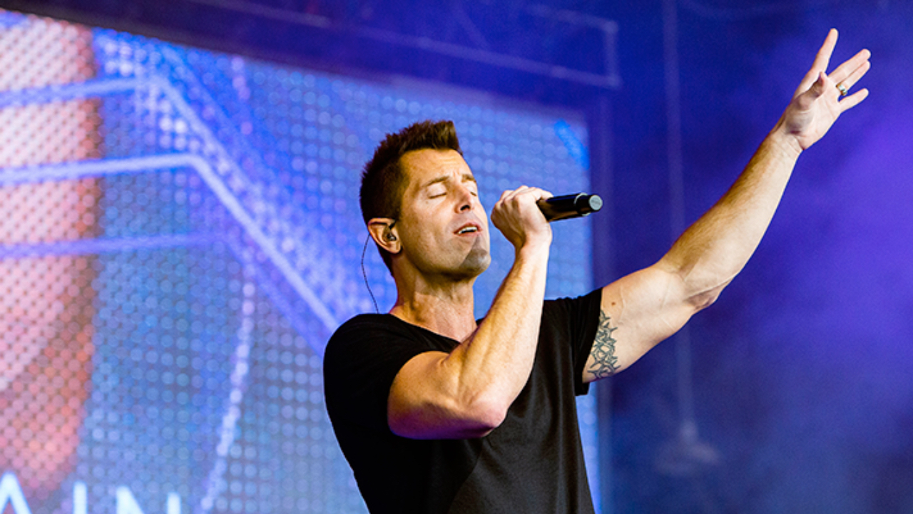 Jeremy Camp profundiza en la fe con «Deeper Waters»